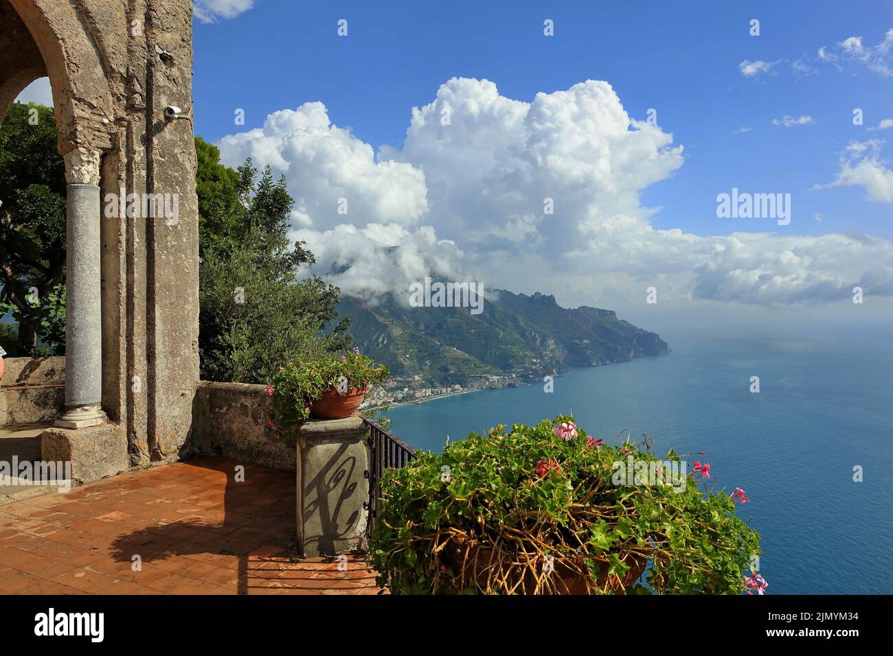 Italy villa cimbrone gardens hi-res stock photography and images - Alamy