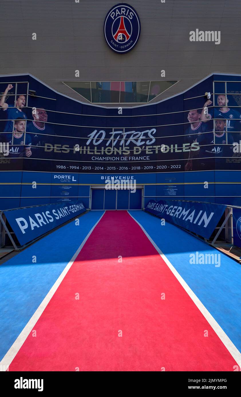 Parc des princes paris exterior hi-res stock photography and images - Alamy