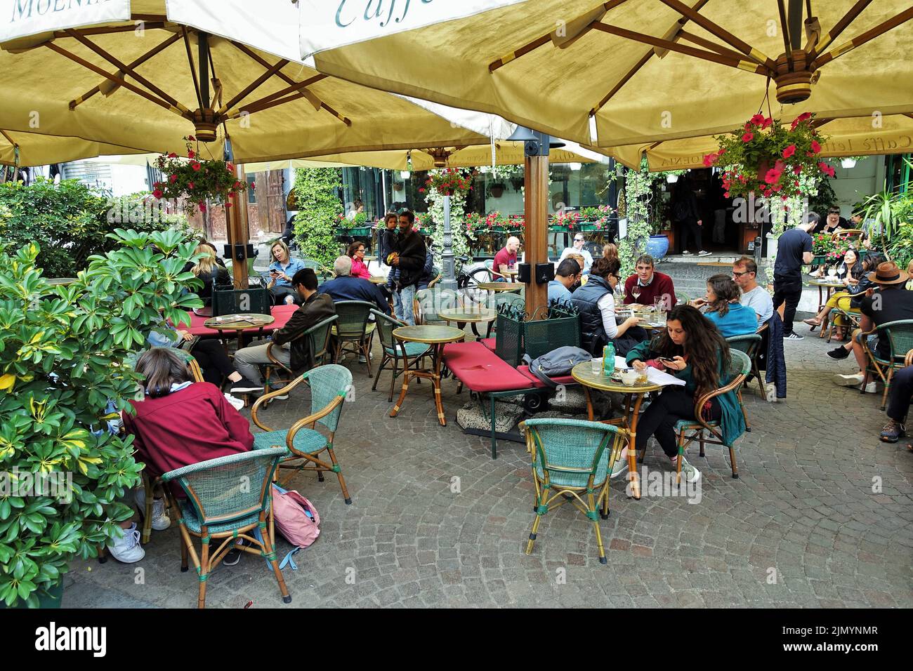 Outdoor cafe, Naples, Campania, Italy, Europe Stock Photo - Alamy