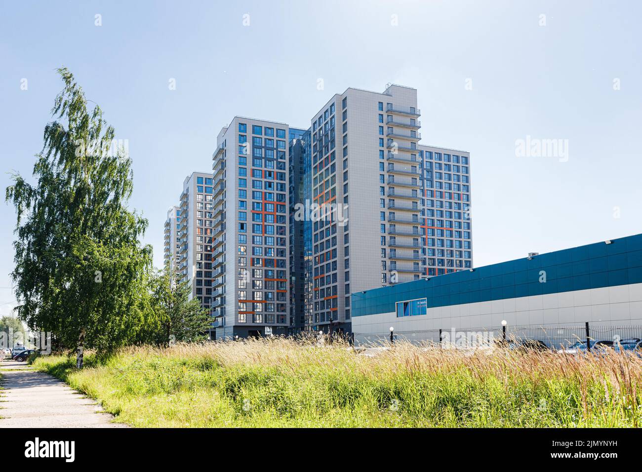 Suburban high rise hi-res stock photography and images - Alamy