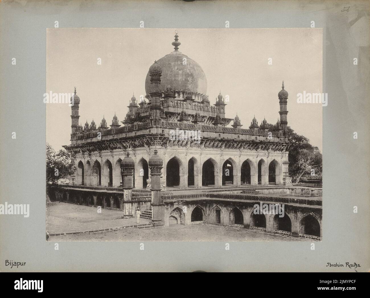 Unknown photographer, Ibrahim Ranza Mosque, Bijapur (without dat ...