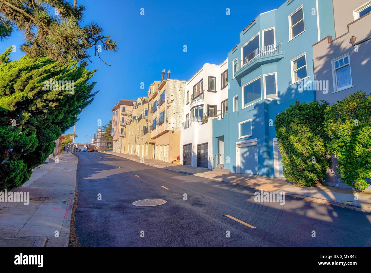 Sloped driveway hi-res stock photography and images - Alamy