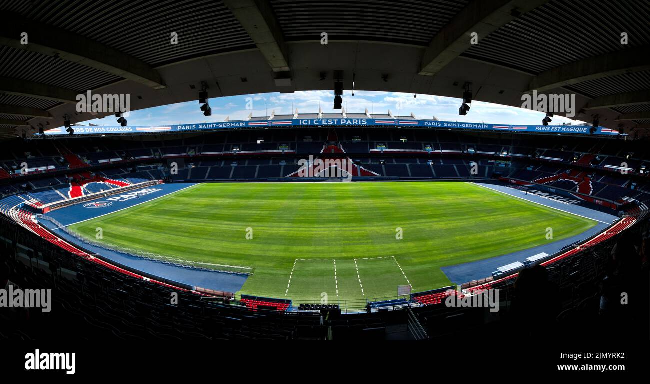 Parc de princes stadium hi-res stock photography and images - Alamy