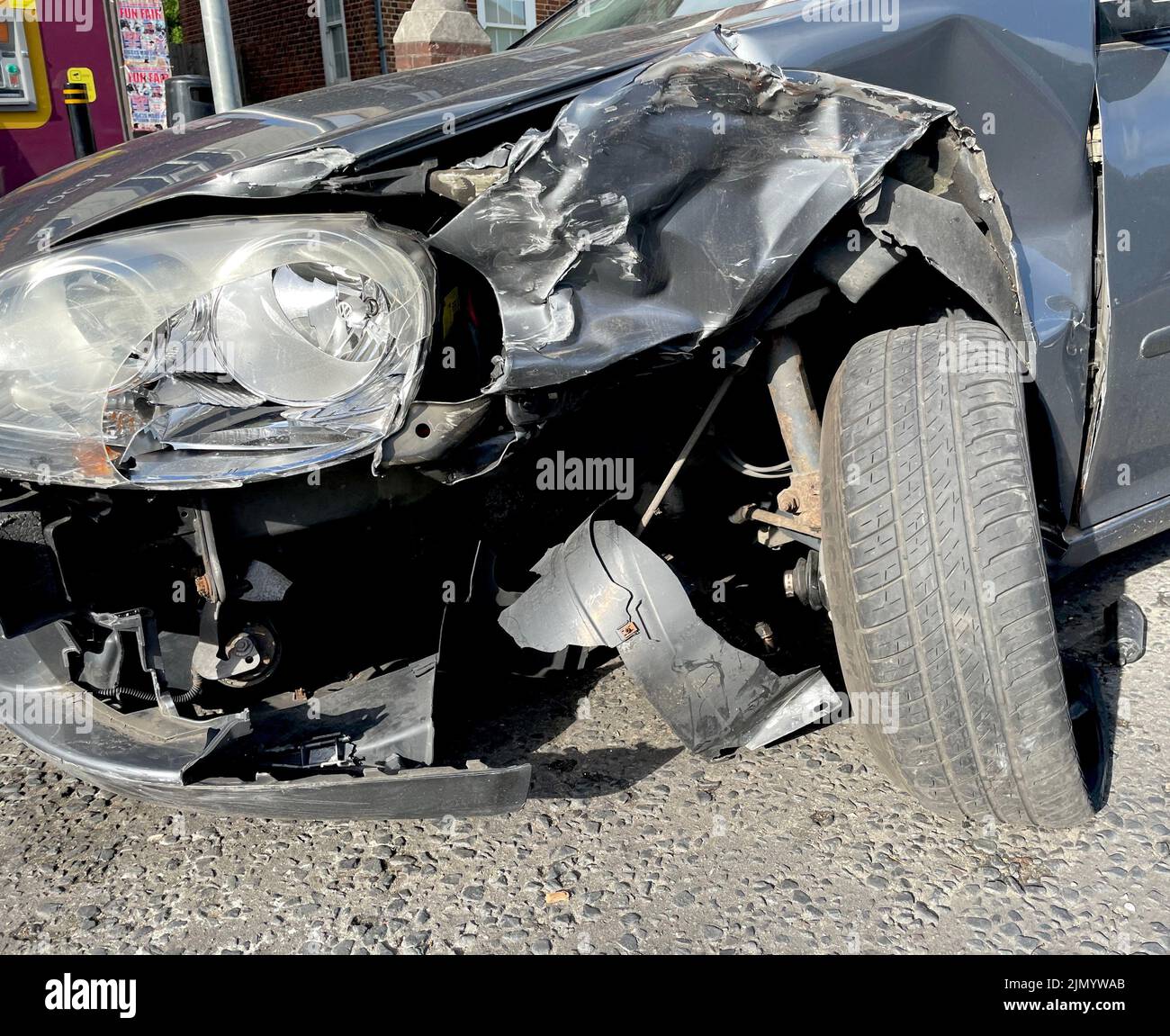 Car front view dented hi-res stock photography and images - Alamy