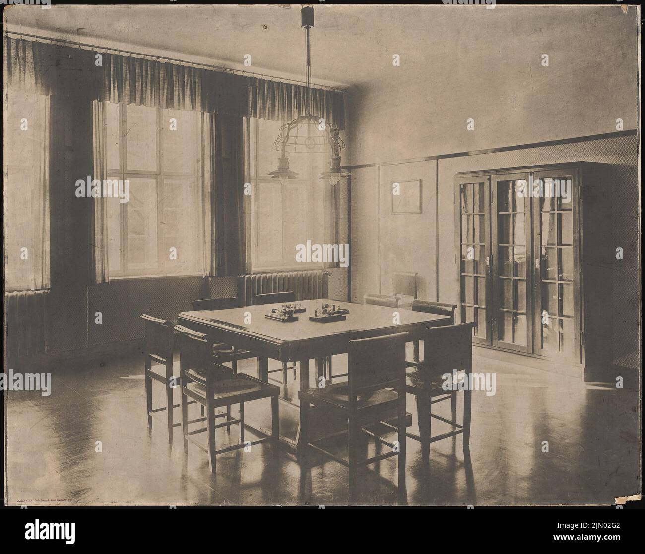 Unknown architect, conference room ,? (1913): View of a conference room ...