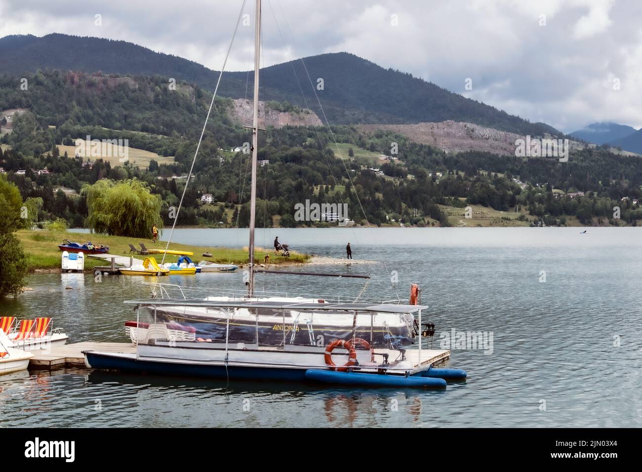 Colibita lake hi-res stock photography and images - Alamy