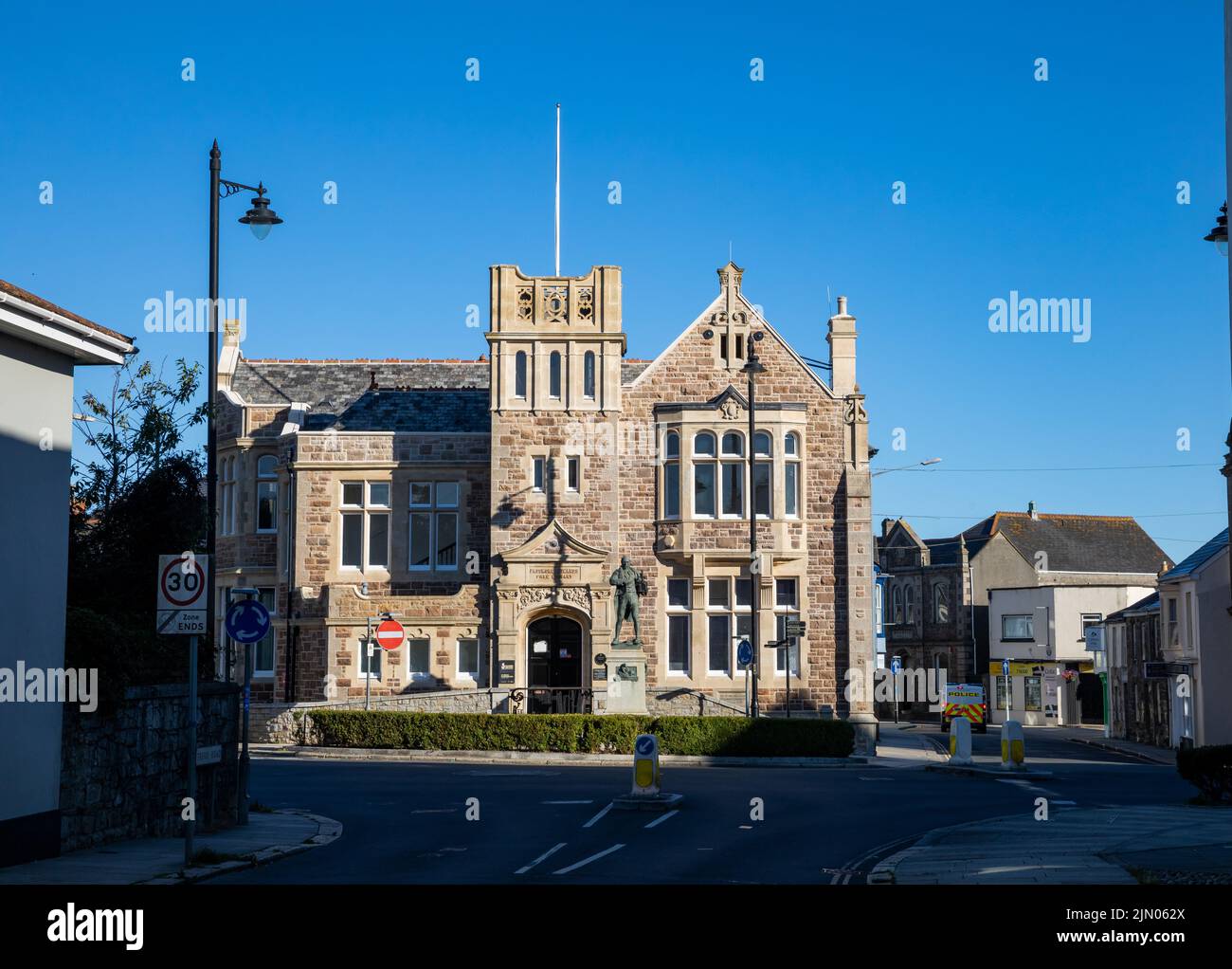 Passmore Edwards Library with a statue of Richard Trevithick outside in ...