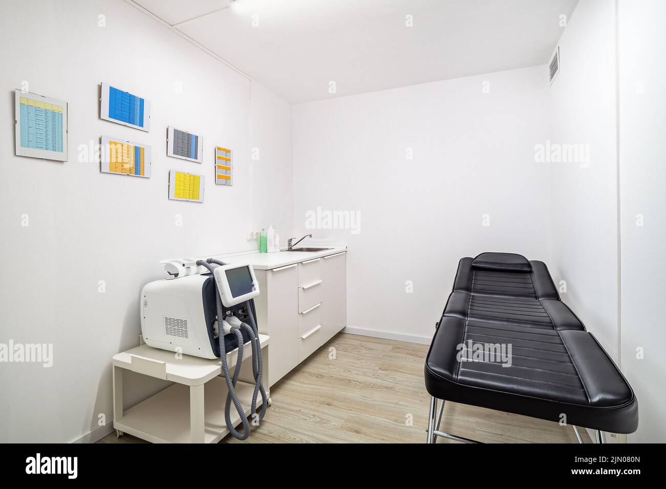 Empty aesthetic medicine salon. Modern empty dermatologist ...