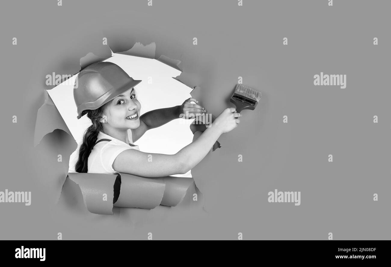 Trust me I am an expert. kid wear helmet on construction site. teen ...