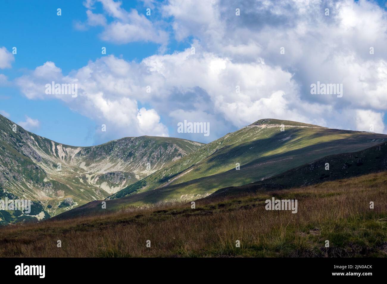 Landscape in Parang mountains Stock Photo - Alamy
