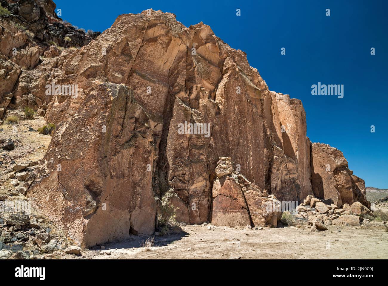 Petroglyph site at tuff outcrop, White River Narrows Archaeological ...