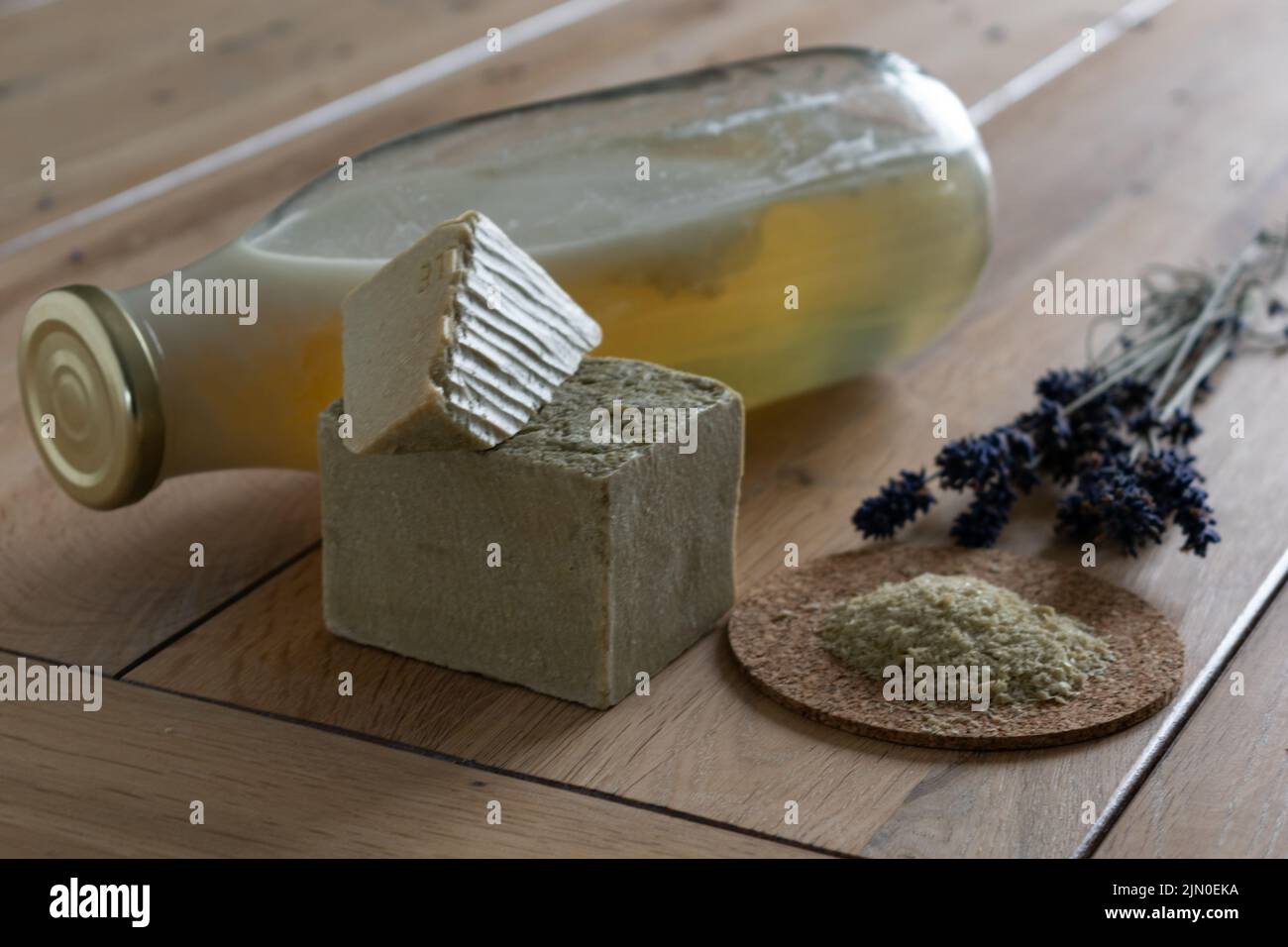 Homemade laundry, Marseille grated soap, DIY, do it yourself, zero ...