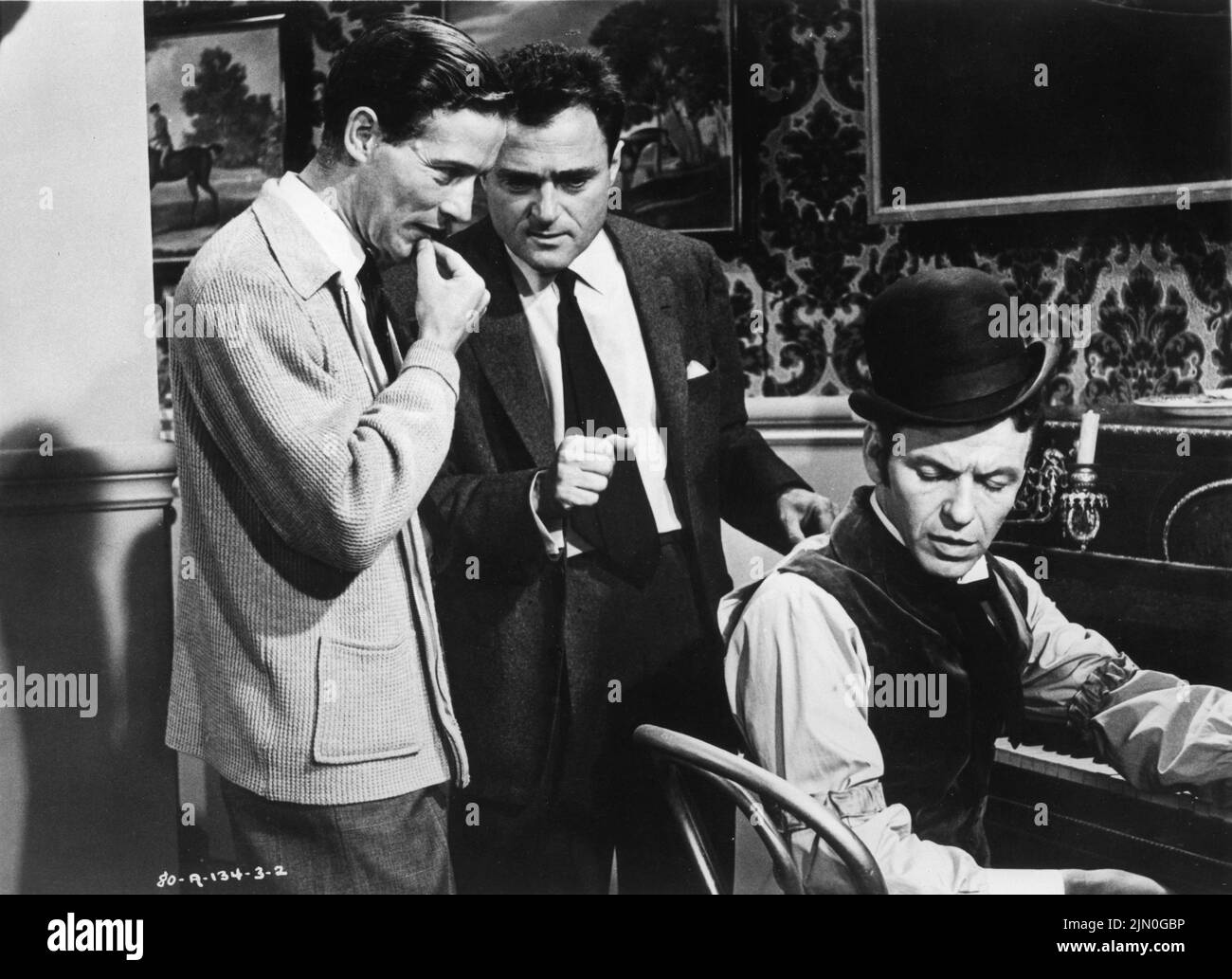 Director MICHAEL ANDERSON Producer MIKE TODD and FRANK SINATRA on set ...