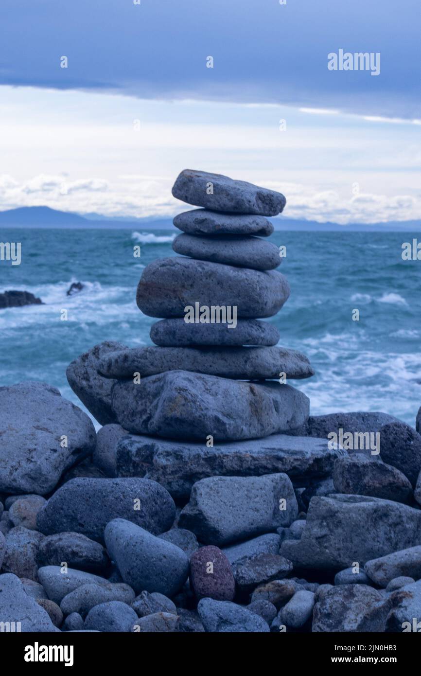 Stones on top of each other hi-res stock photography and images - Alamy