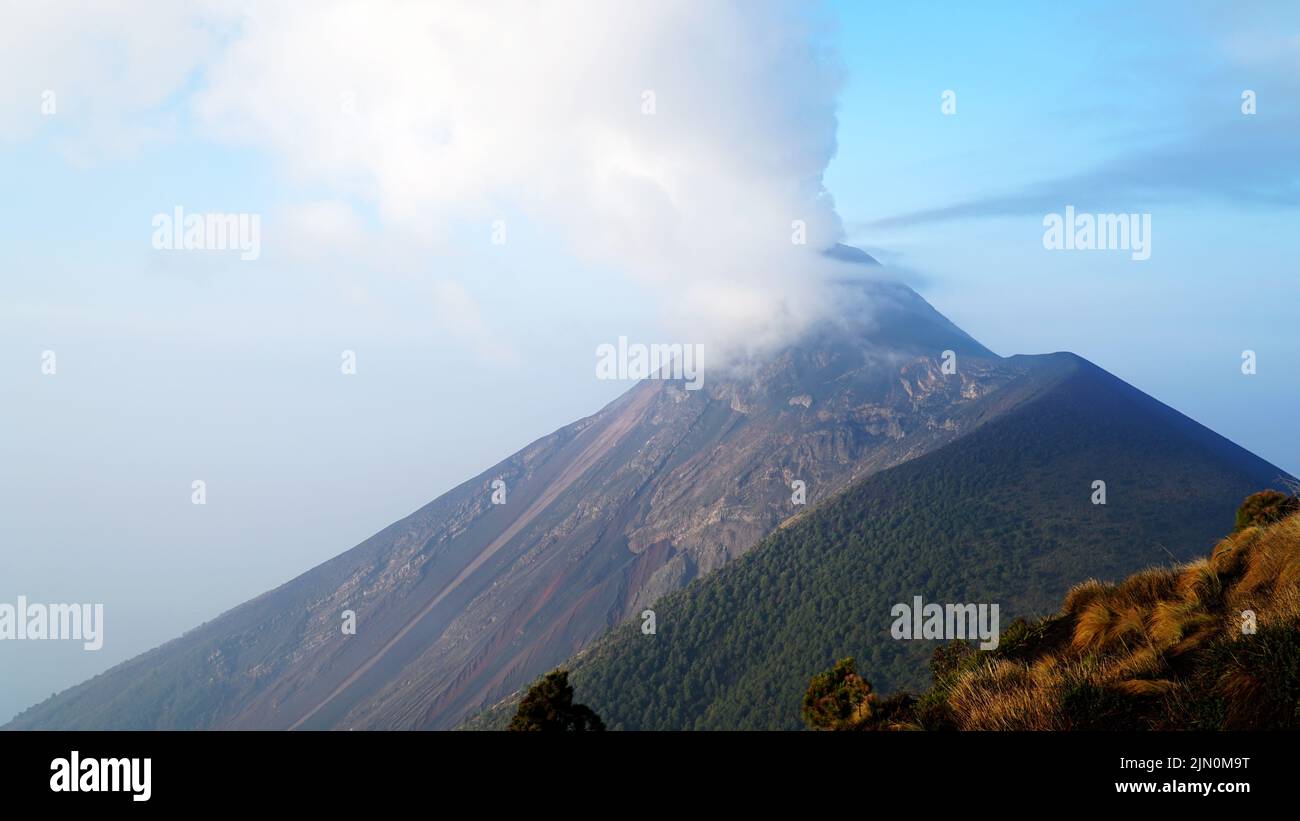 Volcan acatenango hi-res stock photography and images - Alamy