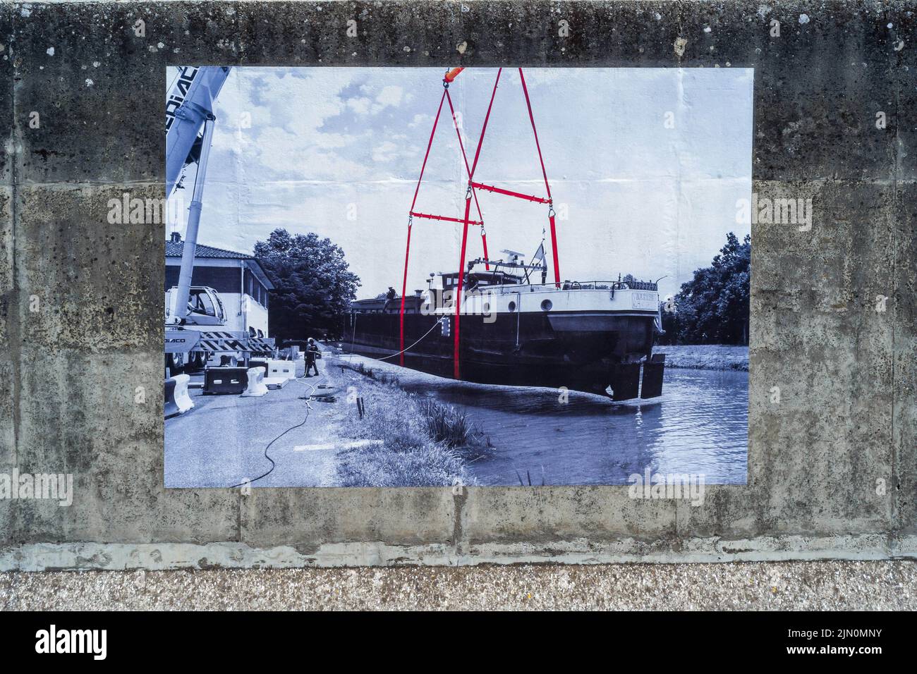 Montech water slope hi-res stock photography and images - Alamy