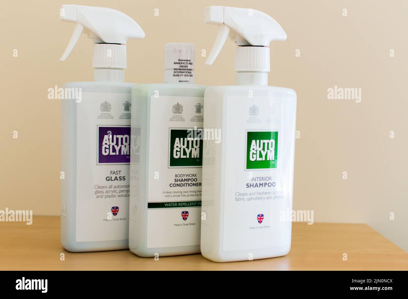 Exterior cleaning hi-res stock photography and images - Alamy