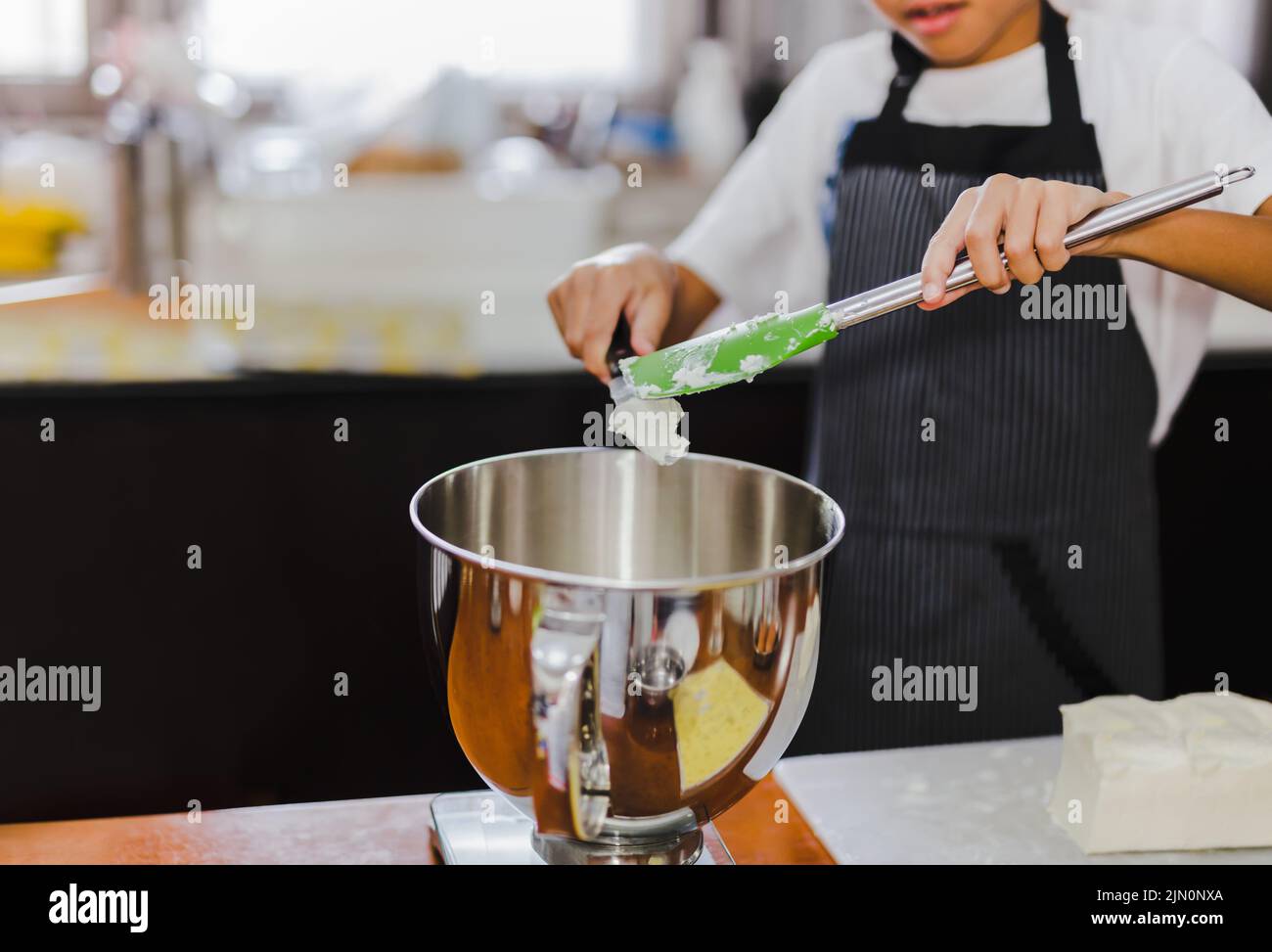 Child portion scale hi-res stock photography and images - Alamy