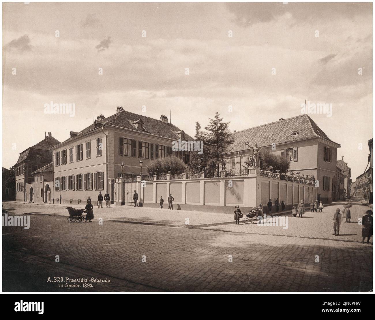 26 7 cm Cut Out Stock Images & Pictures - Alamy