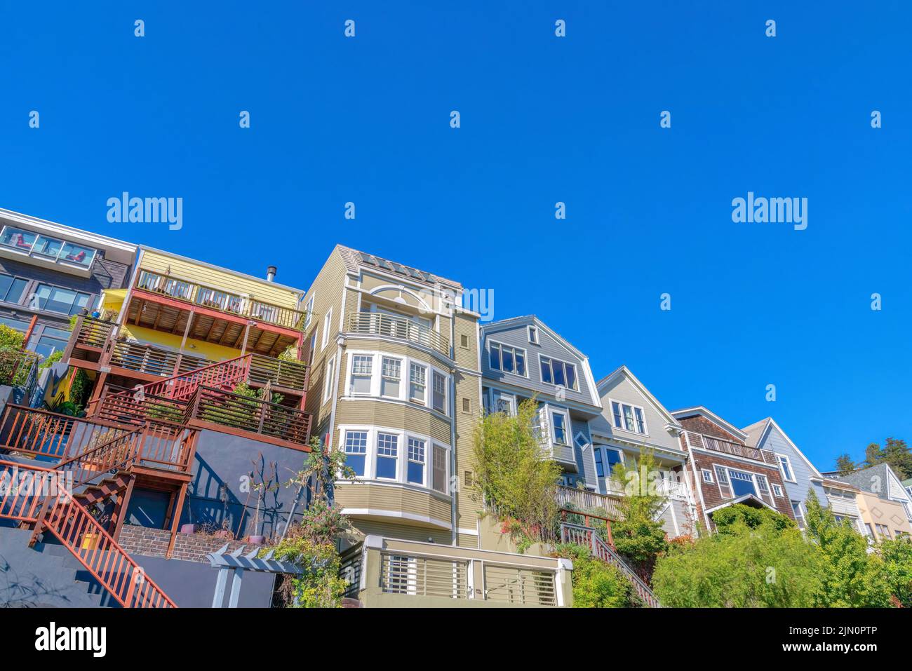 Four storey houses hi-res stock photography and images - Alamy