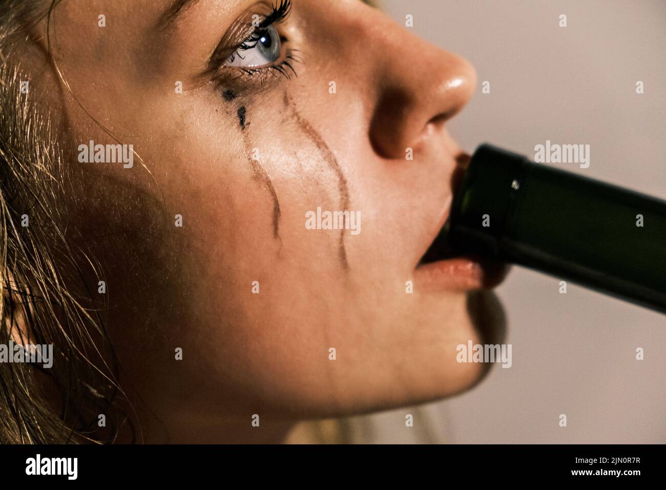 Drunk woman asleep hi-res stock photography and images - Alamy