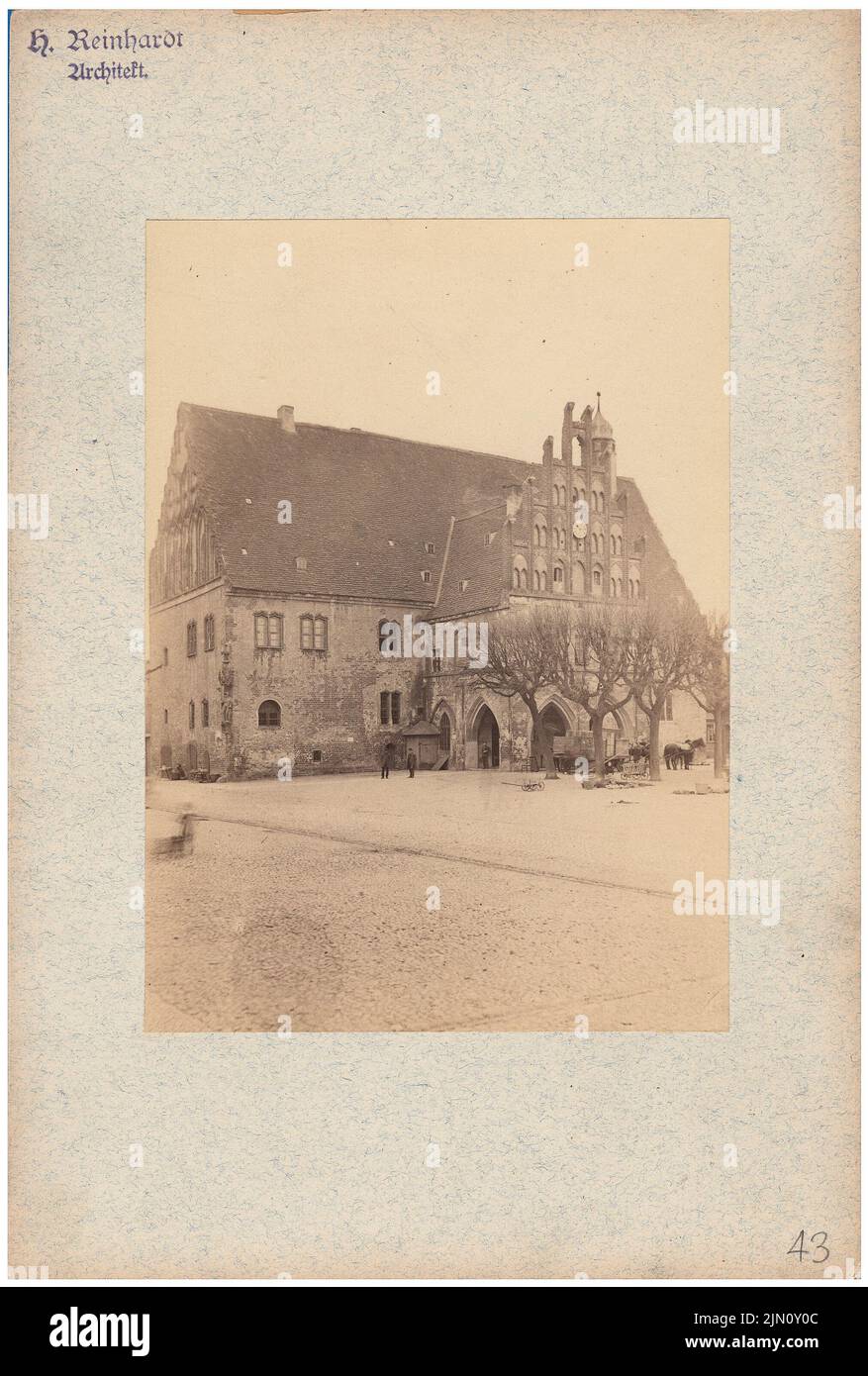 Town hall building on Cut Out Stock Images & Pictures - Alamy