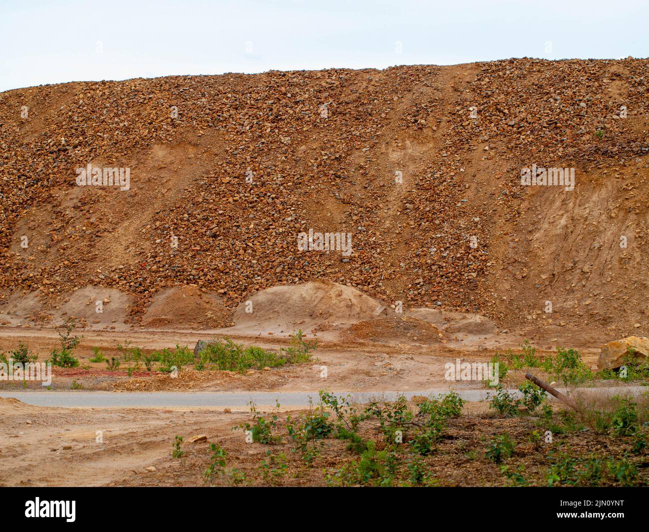 Slag pile hi-res stock photography and images - Alamy