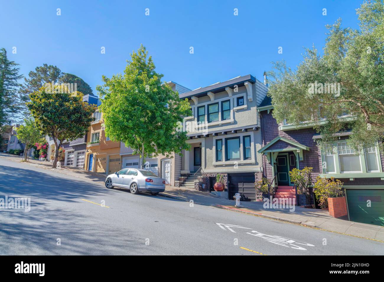 Sloped driveway hi-res stock photography and images - Alamy