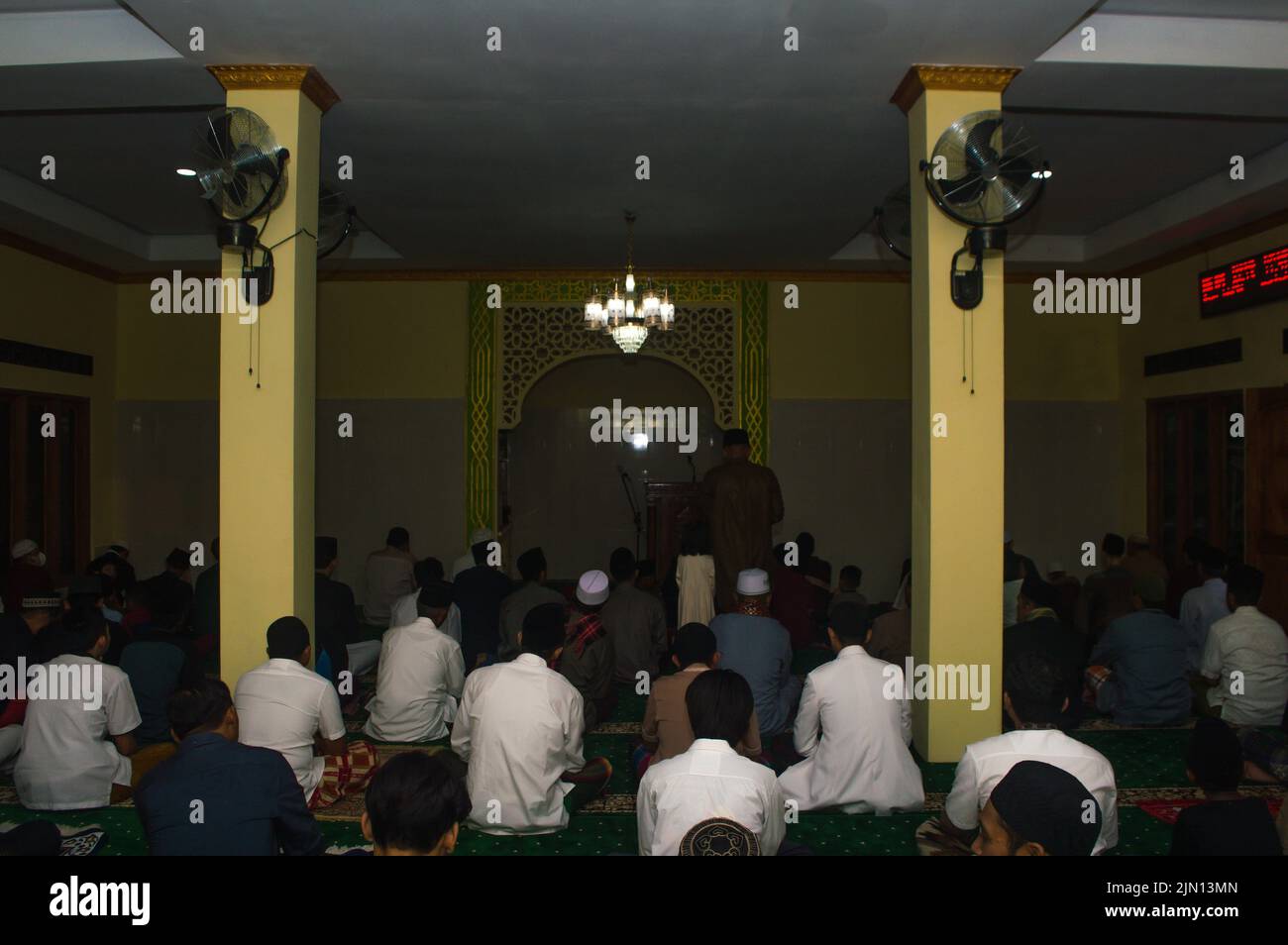 Indonesia muslim people hi-res stock photography and images - Alamy