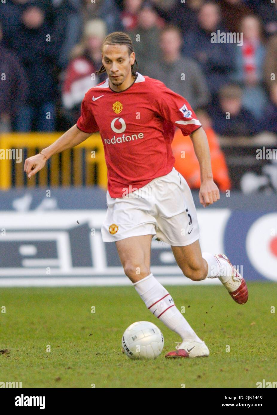 Rio ferdinand manchester united football hi-res stock photography and ...