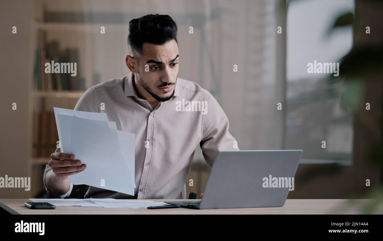 Bank check employee hi-res stock photography and images - Alamy