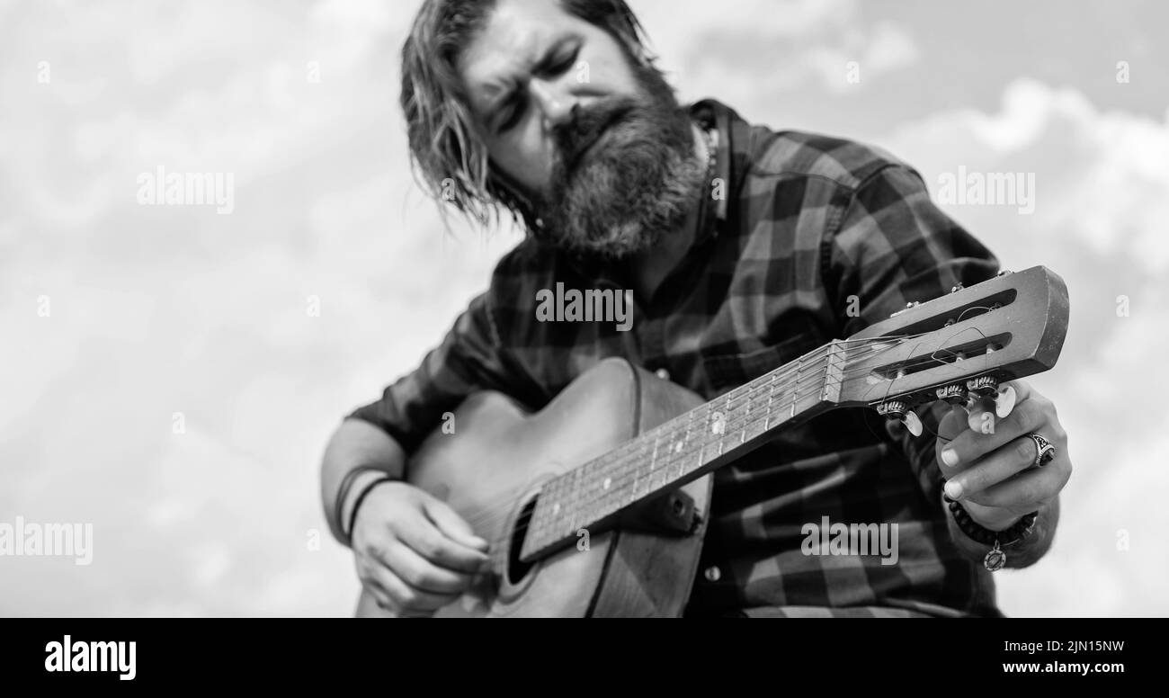 Bearded singer Black and White Stock Photos & Images - Alamy