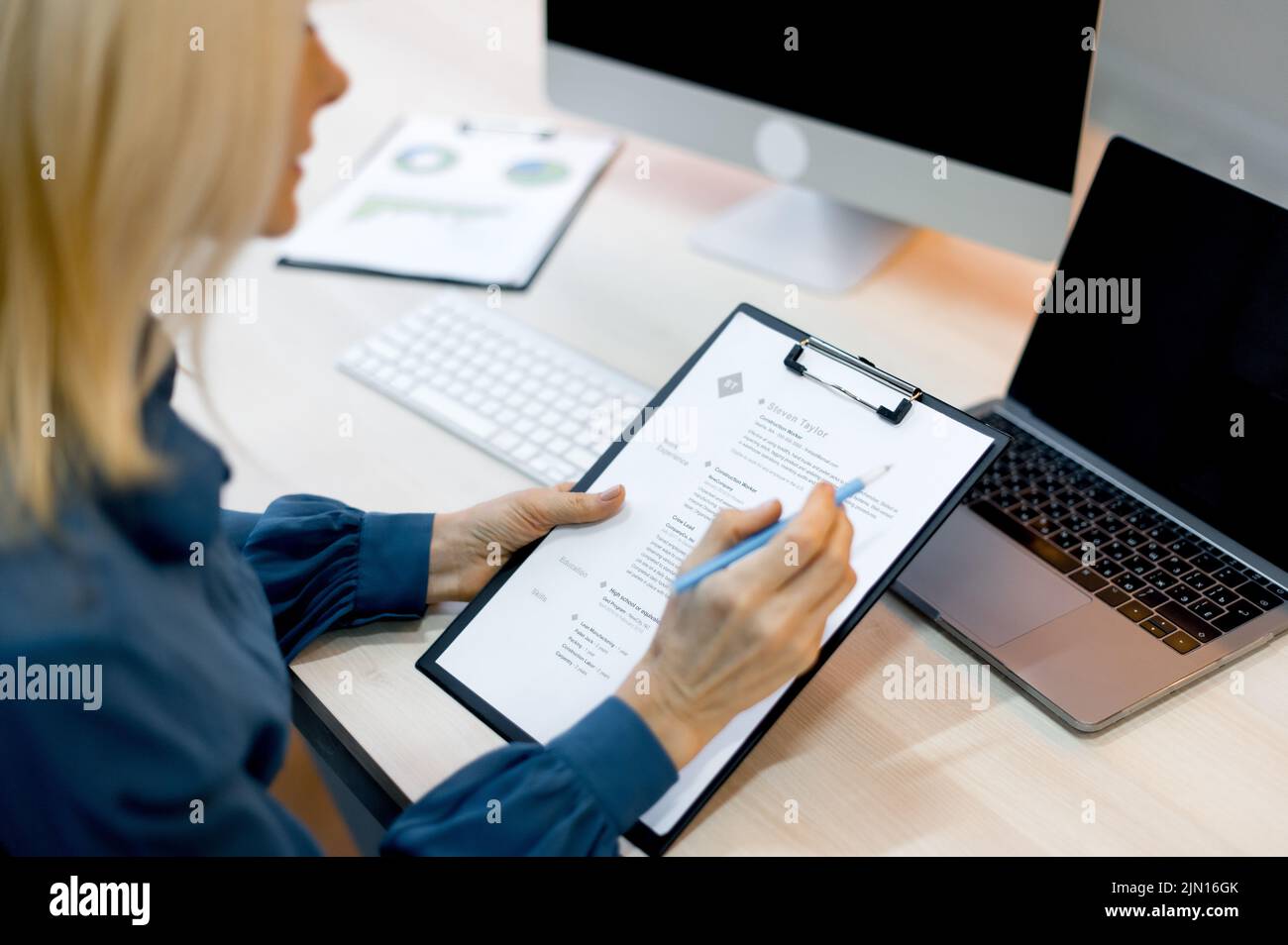 Human resources director interview hi-res stock photography and images ...