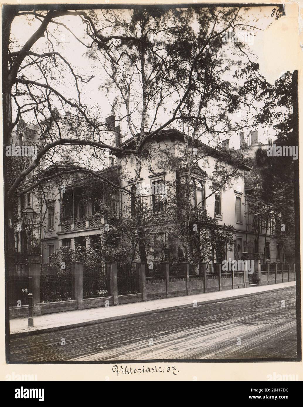 Landhaus viktoriastrasse 37 hi-res stock photography and images - Alamy