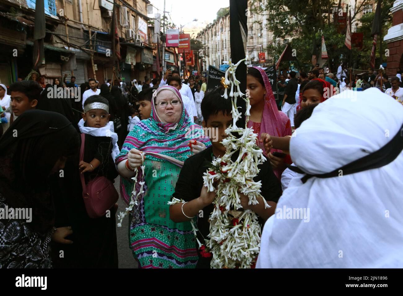 Kolkata, India. 07th Aug, 2022. Shia Muslims participate in a religious ...