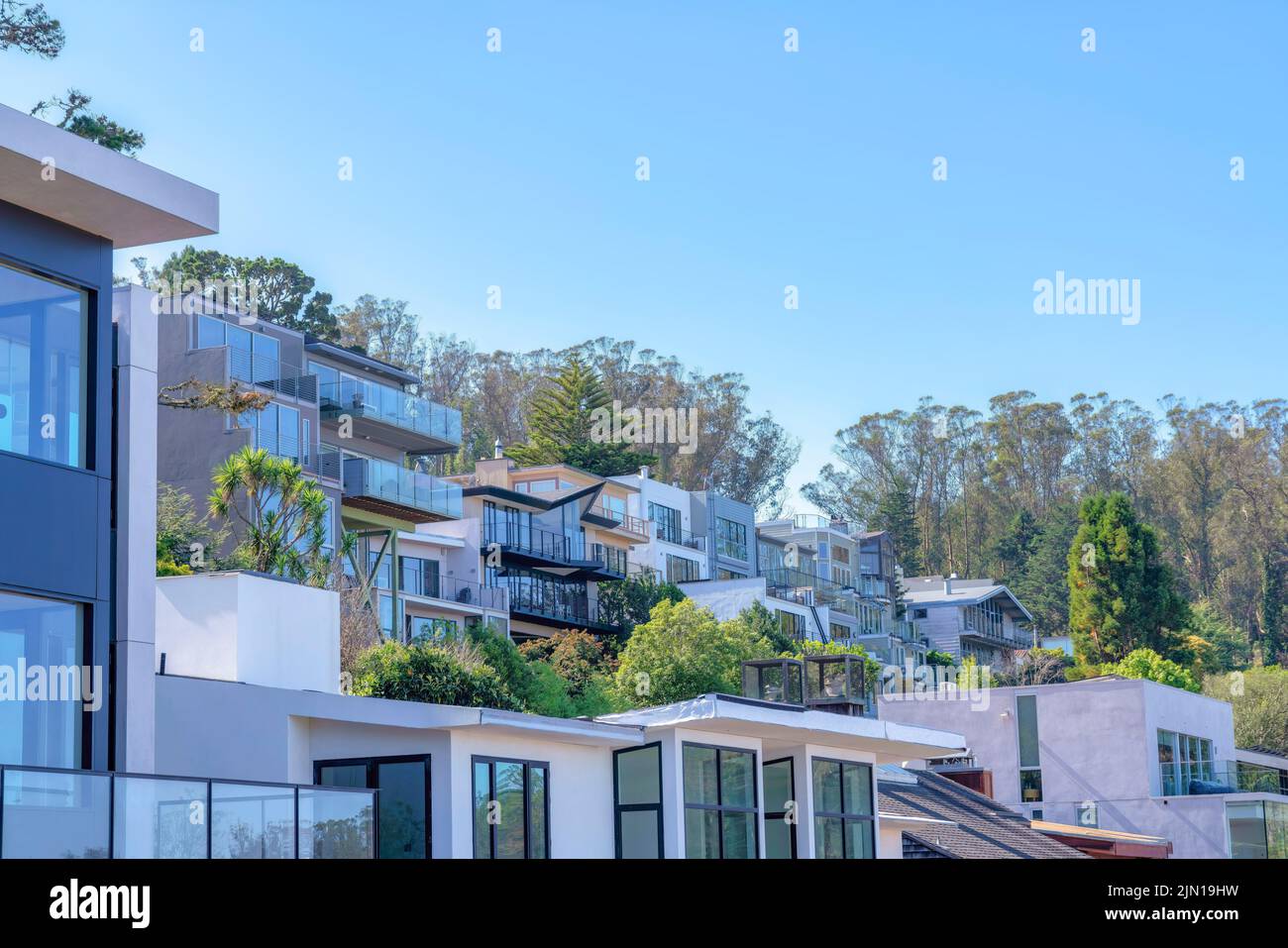 Large modern houses on a slope at San Francisco, California. Houses ...