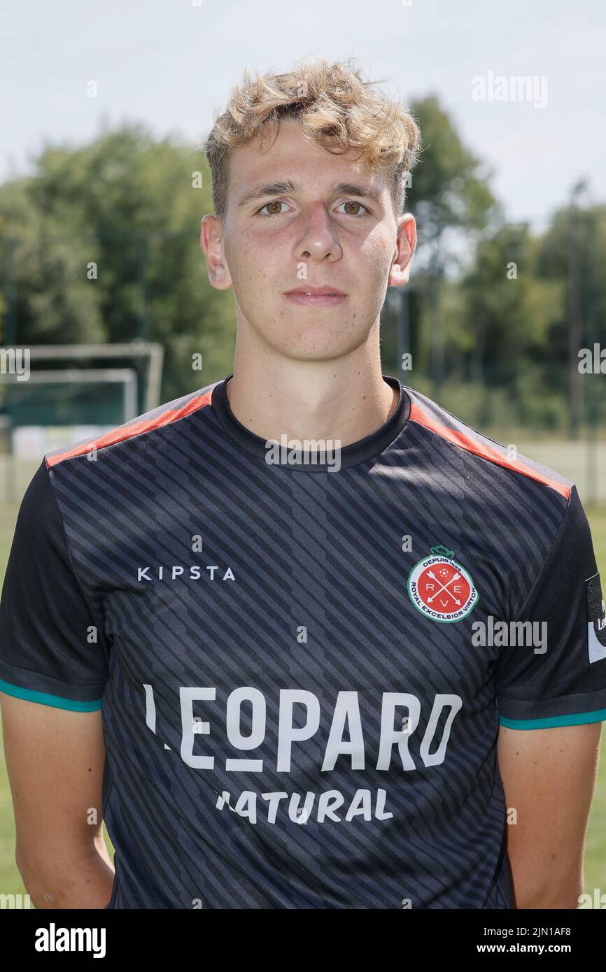 Virton's Geronimo De Ridder poses for the photographer during the 2022 ...