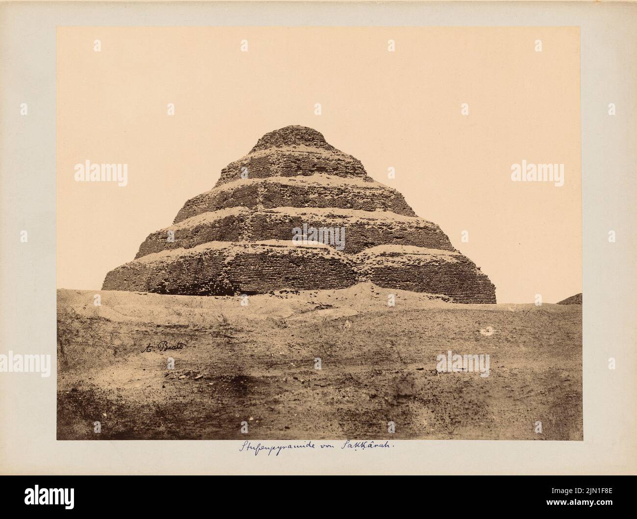 Stufenpyramide des konigs zoser hi-res stock photography and images - Alamy