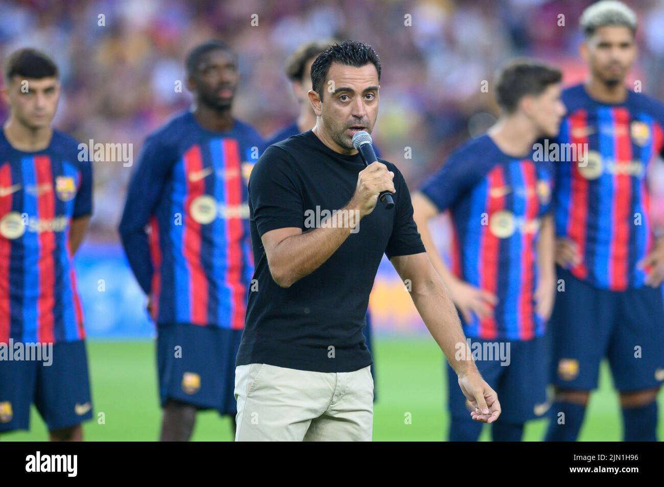 Xavi hernandez trophy hi-res stock photography and images - Alamy