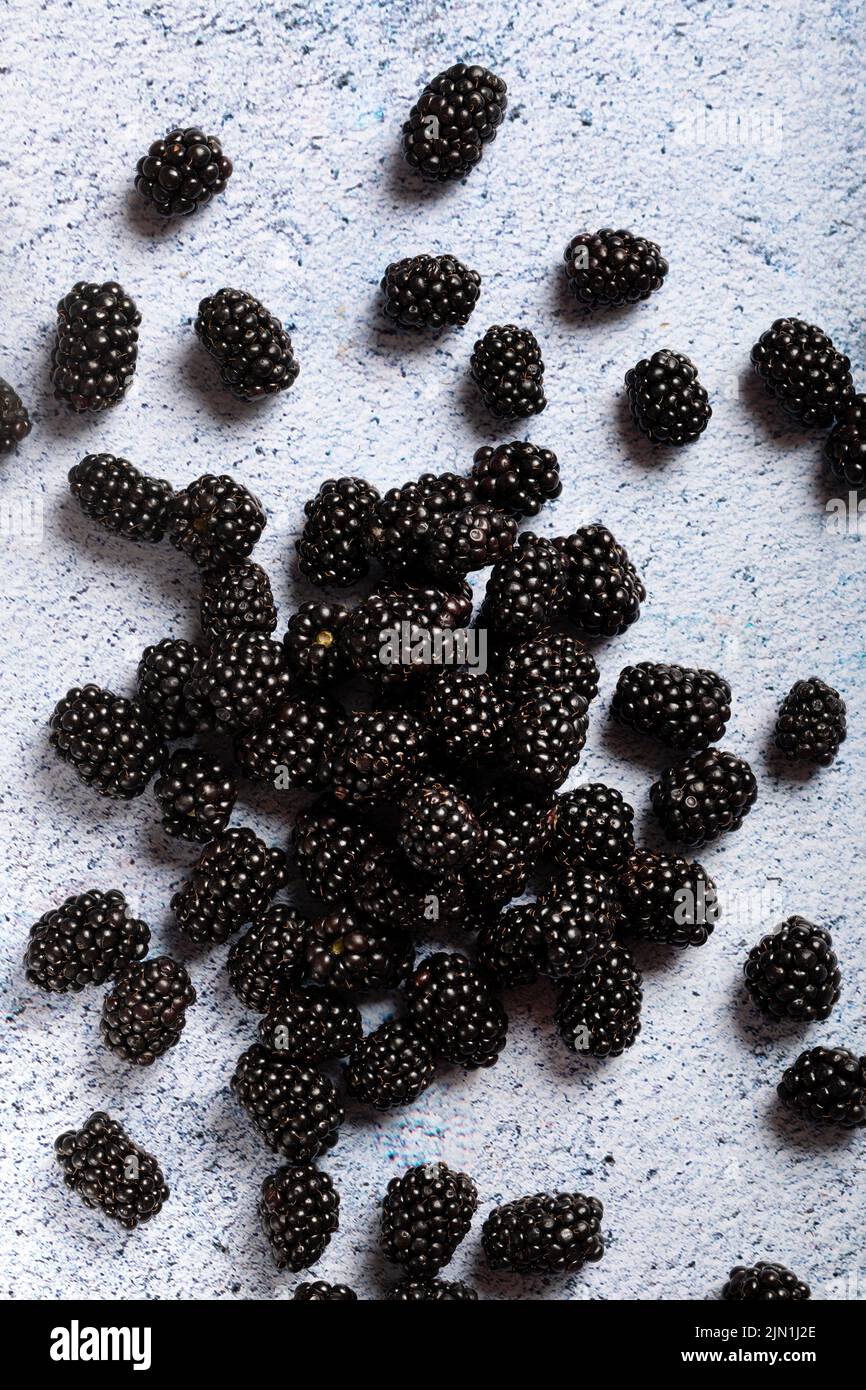 Close up real blackberries hi-res stock photography and images - Alamy
