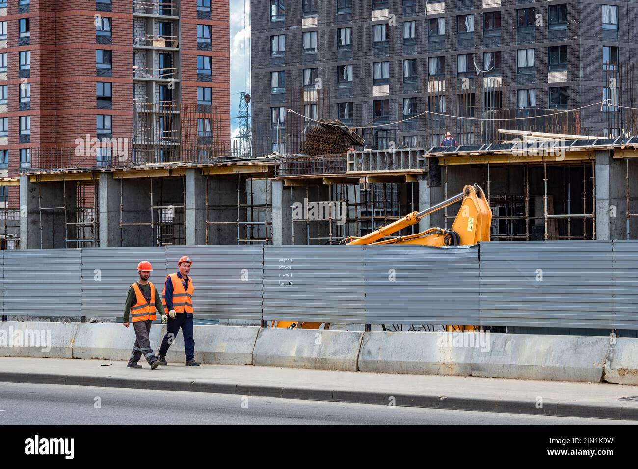 Russia, Moscow. Construction of houses Stock Photo - Alamy
