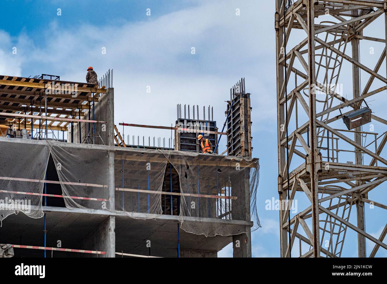 Russia, Moscow. Construction of houses Stock Photo - Alamy