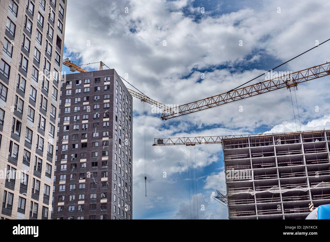 Russia, Moscow. Construction of houses Stock Photo - Alamy