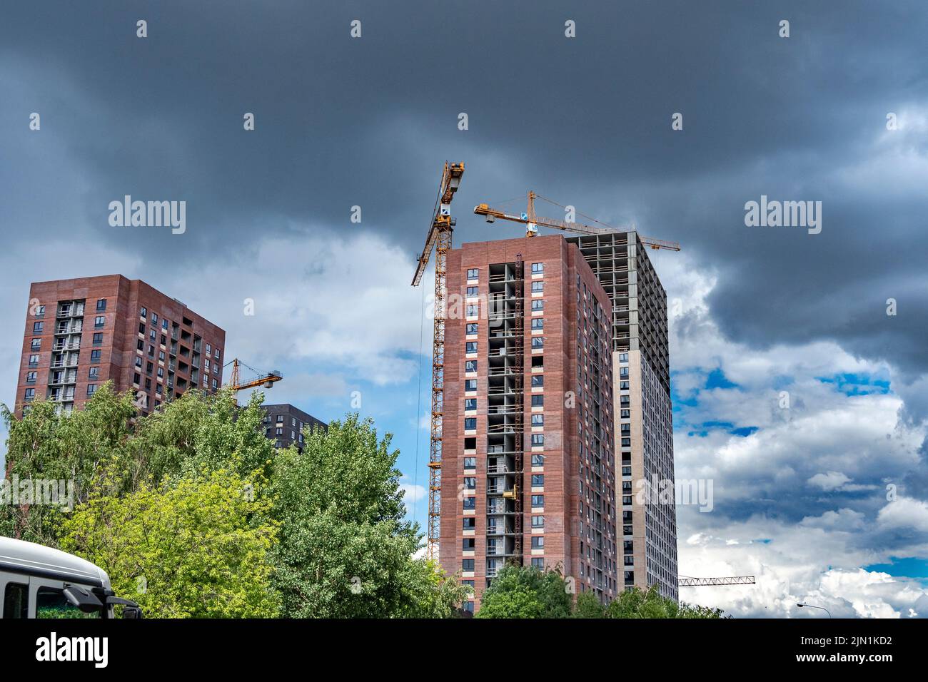 Russia, Moscow. Construction of houses Stock Photo - Alamy