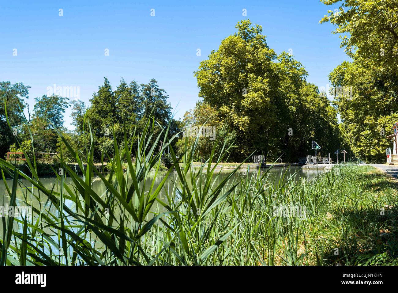 Montech water slope hi-res stock photography and images - Alamy