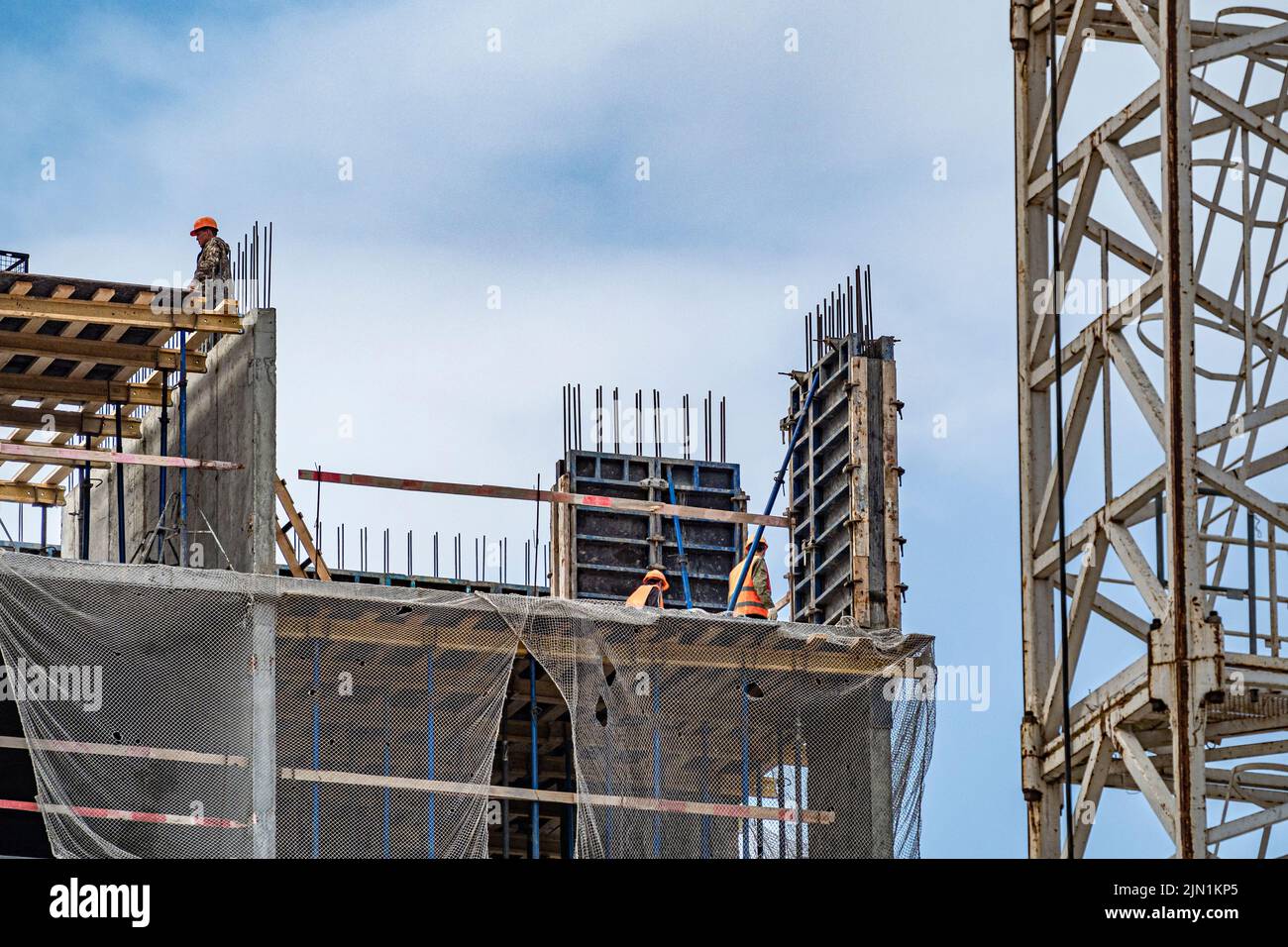 Russia, Moscow. Construction of houses Stock Photo - Alamy