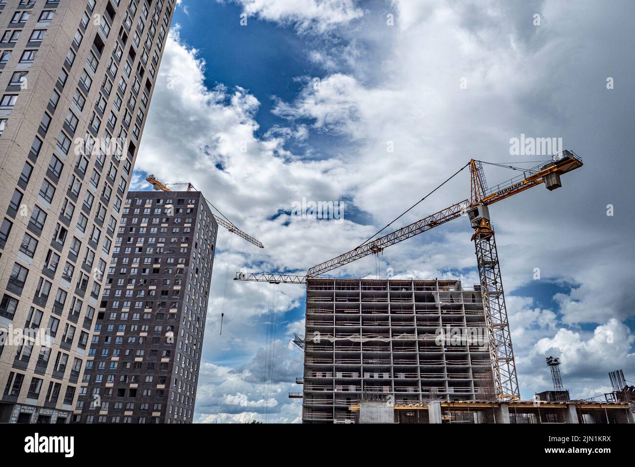 Russia, Moscow. Construction of houses Stock Photo - Alamy