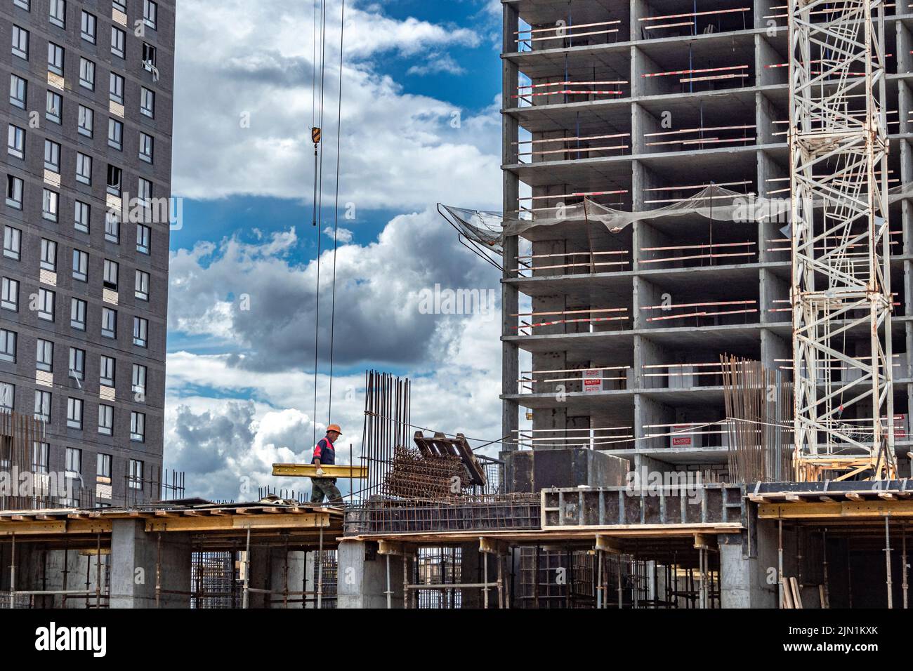Russia, Moscow. Construction of houses Stock Photo - Alamy