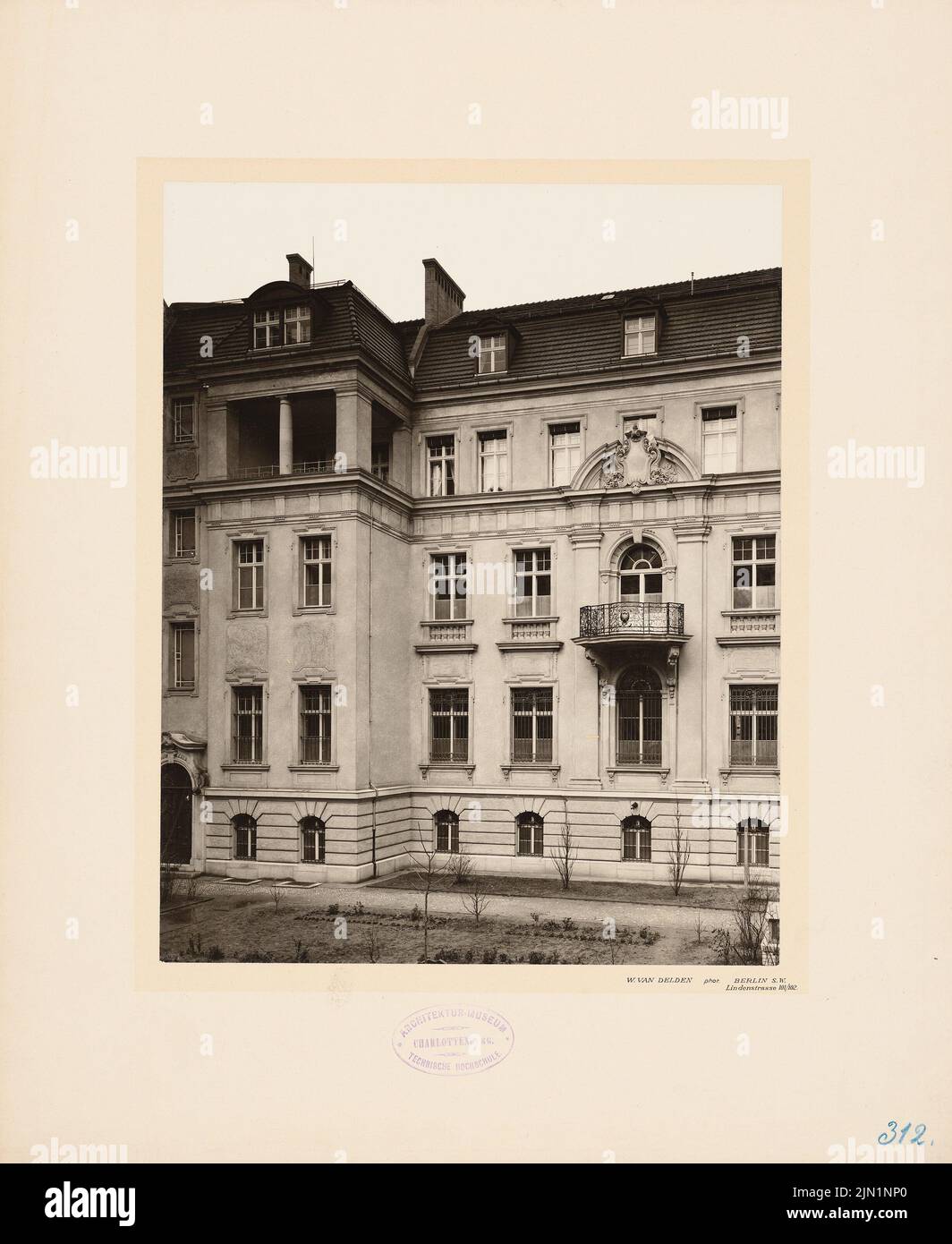 Berlin ruck hi-res stock photography and images - Alamy