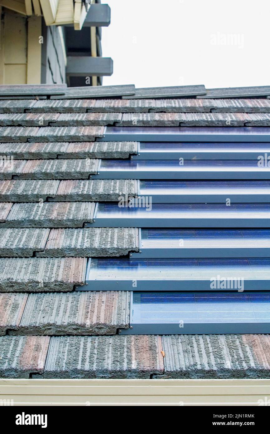 Solar shingles installation hi-res stock photography and images - Alamy